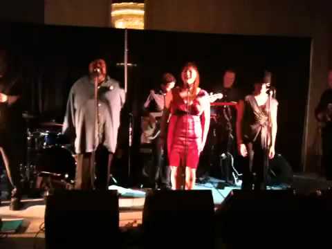 Allison singing at Xmas party - YouTube