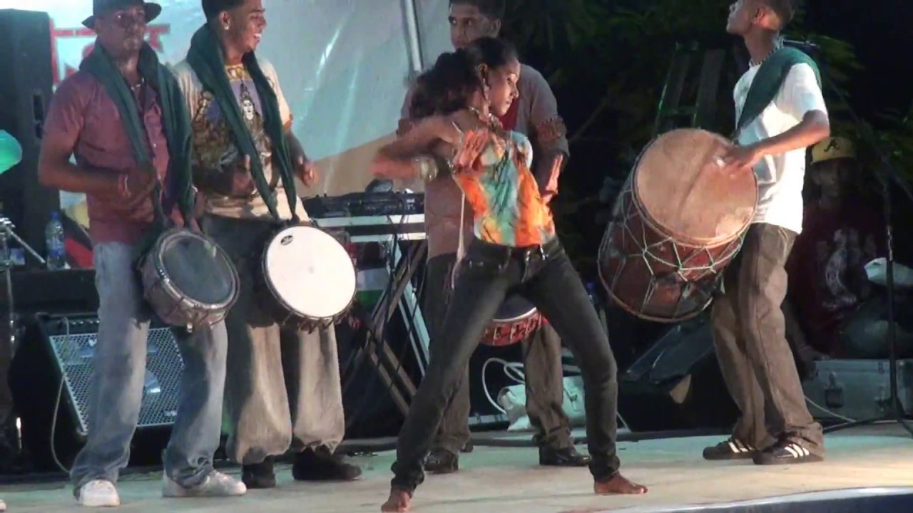WUK UP THE TASSA- BERBICE GIRLS- GUYANA - YouTube