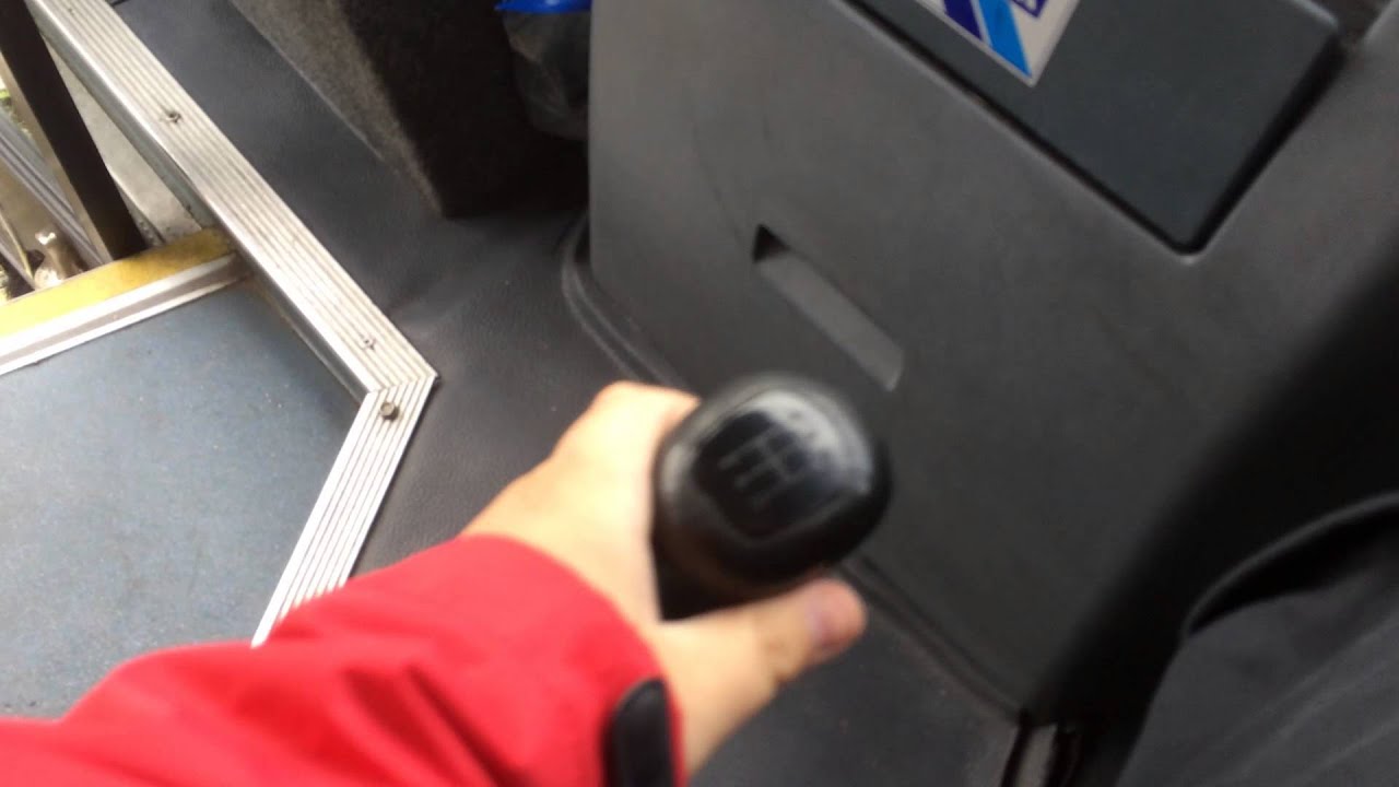 WELB School Bus Mercedes-Benz 614D 20 Seater AHZ 6371 In Newry - YouTube