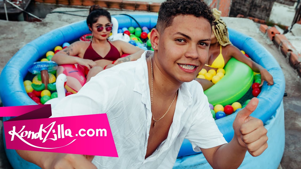 Vitinho Ferrari - Com Jeitinho No Boneco (kondzilla.com) - YouTube