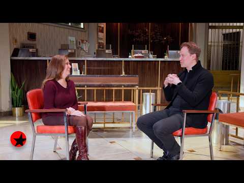 Step Into DOG DAY AFTERNOON with Scenic Designer David Korins