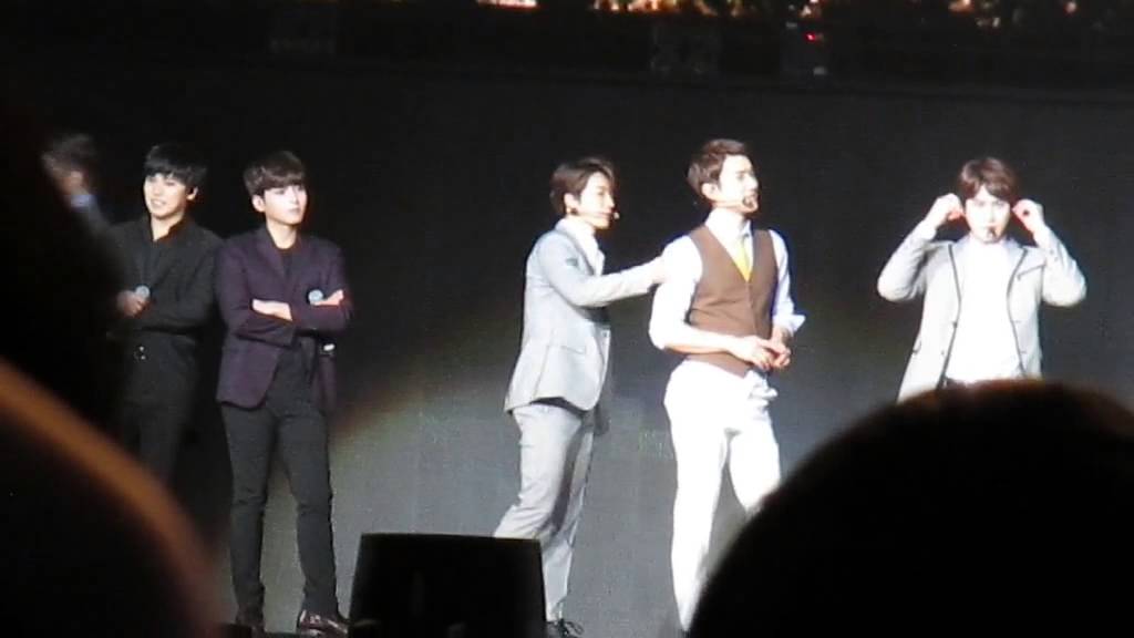 150207 SS6 Shanghai -SiHae moment- during Leeteuk MENT - YouTube