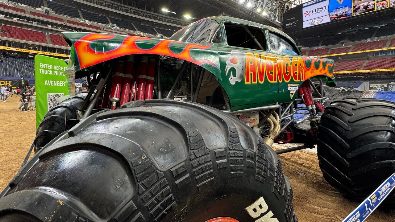 Avenger - Jim Koehler | Winning Freestyle Run | Monster Jam Houston 02 ...
