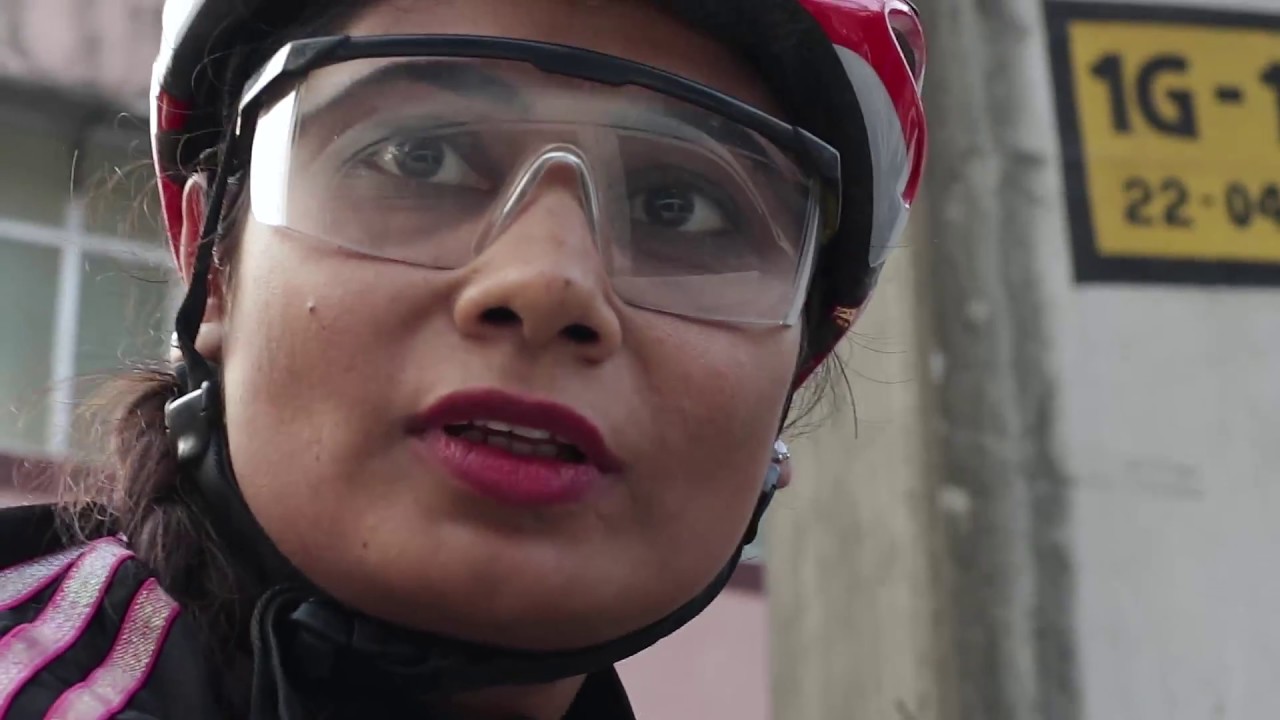 Dr Anuprita Daddi cycling to work in Mumbai - YouTube