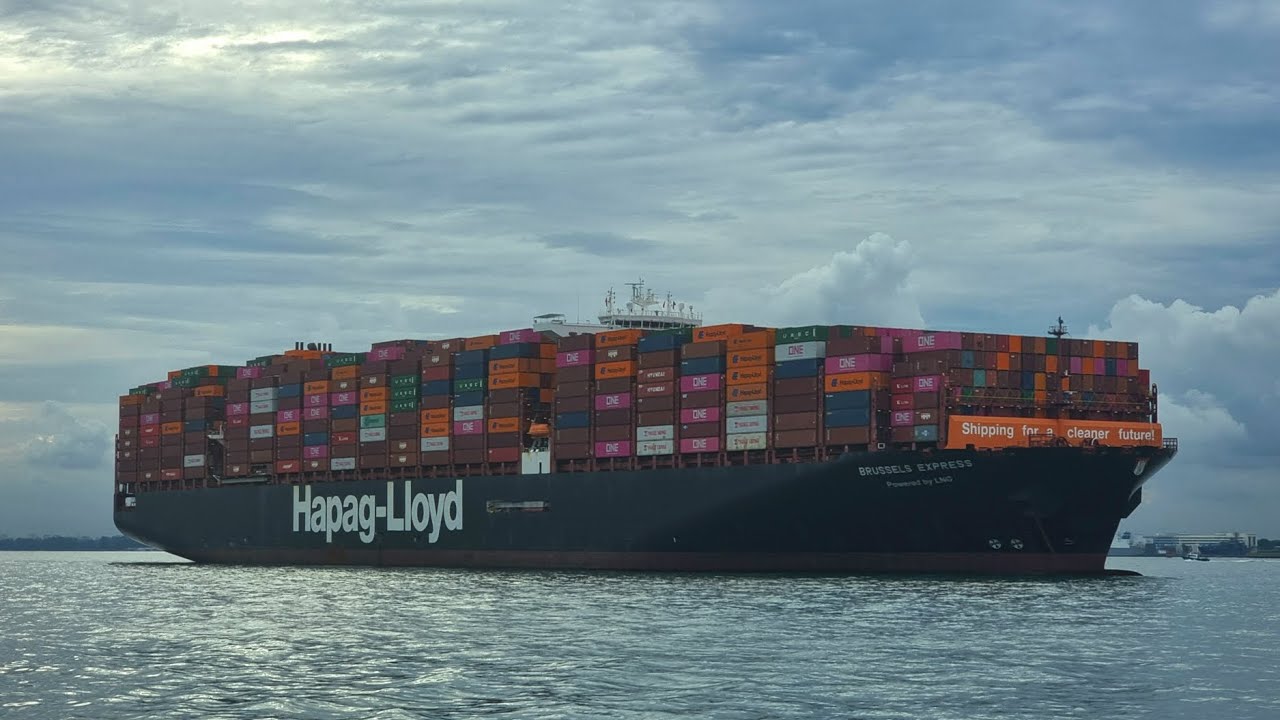 giant container ships, super tankers, big bulk carrier - YouTube