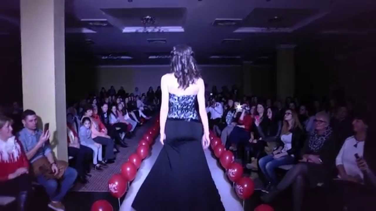 Parada rochiilor la Targul de nunti Deva Mall editia 7 2015 - YouTube