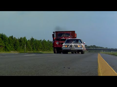 Maximum Overdrive Remastered (1986) - Highway Mack Chase | 4K HDR UHD