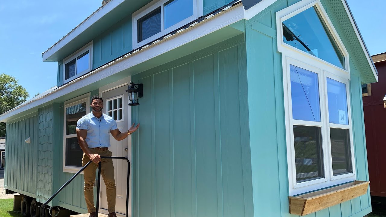 MOST ADORABLE tiny home you've ever seen! - YouTube