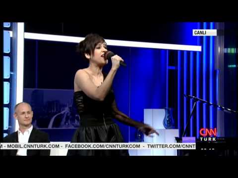 Aydilge - Yine Ben Aşık Oldum { Burada Laf Çok } 26.03.2013