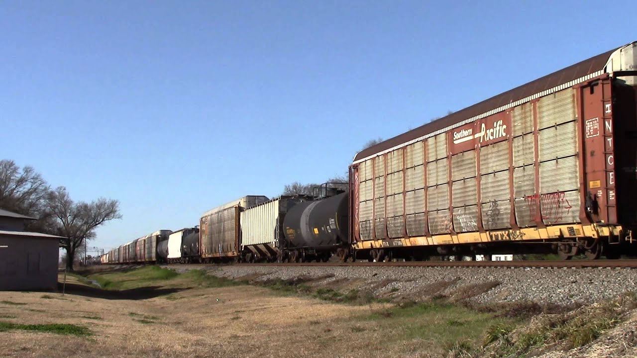 NS 8001 (ES44AC) @ Livonia, LA - YouTube