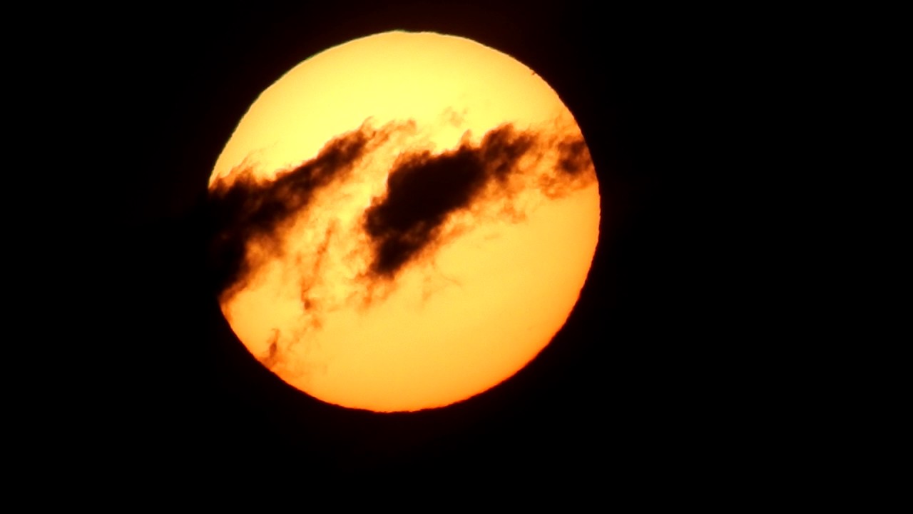 Sunset - P900 with Equatorial Mount and a Baader Solar Filter. - YouTube