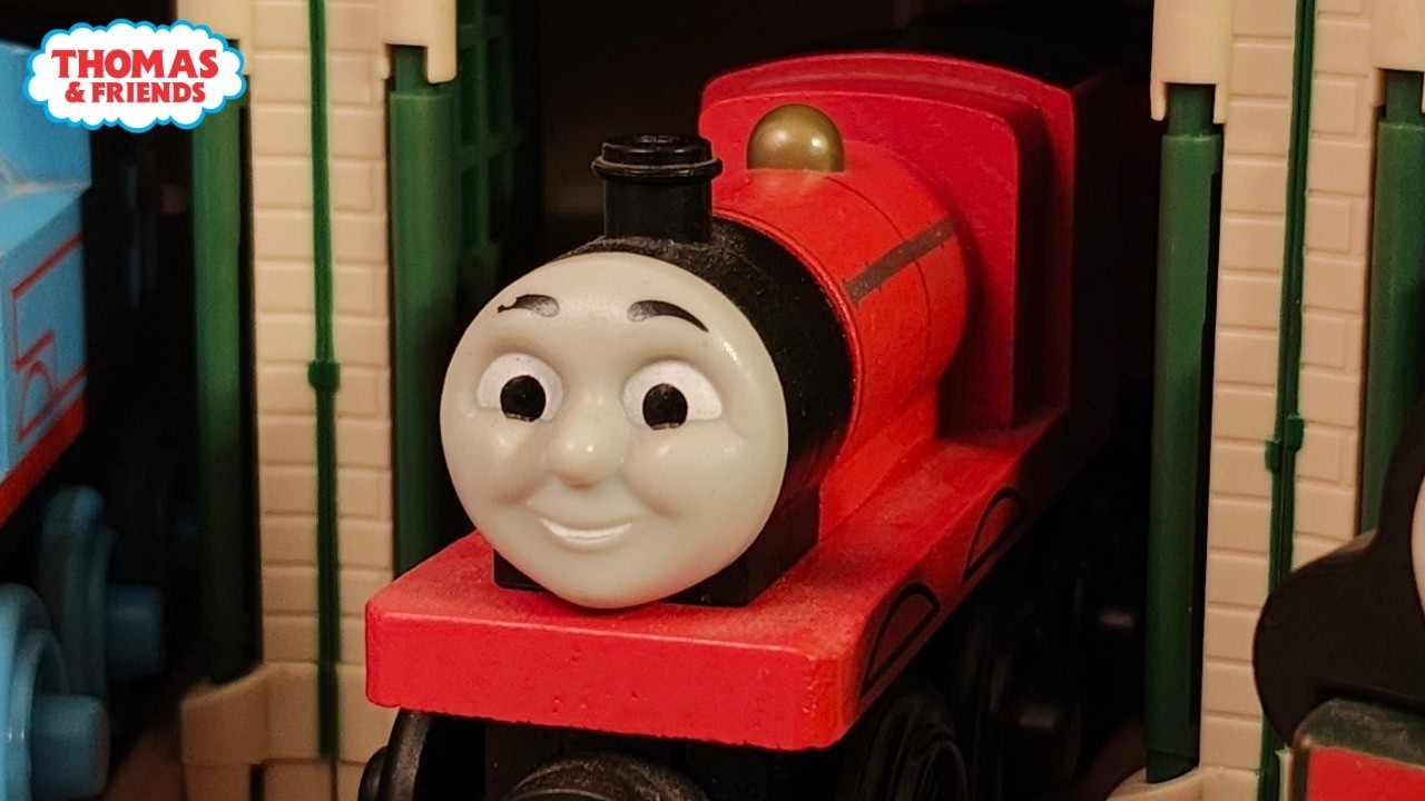 Supporting The Team | Thomas And The Colors | Thomas & Friends Clip ...