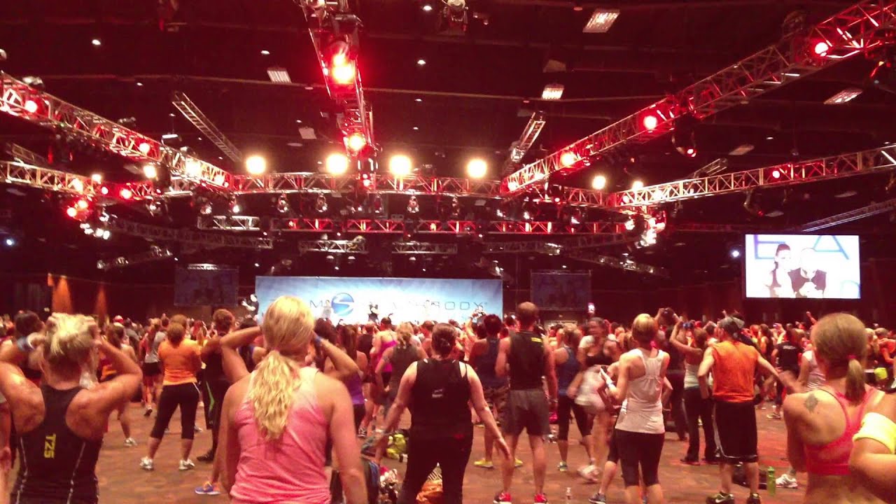 Team Beachbody Coach Summit 2013 - Shaun T speech after T25 workout #1 ...