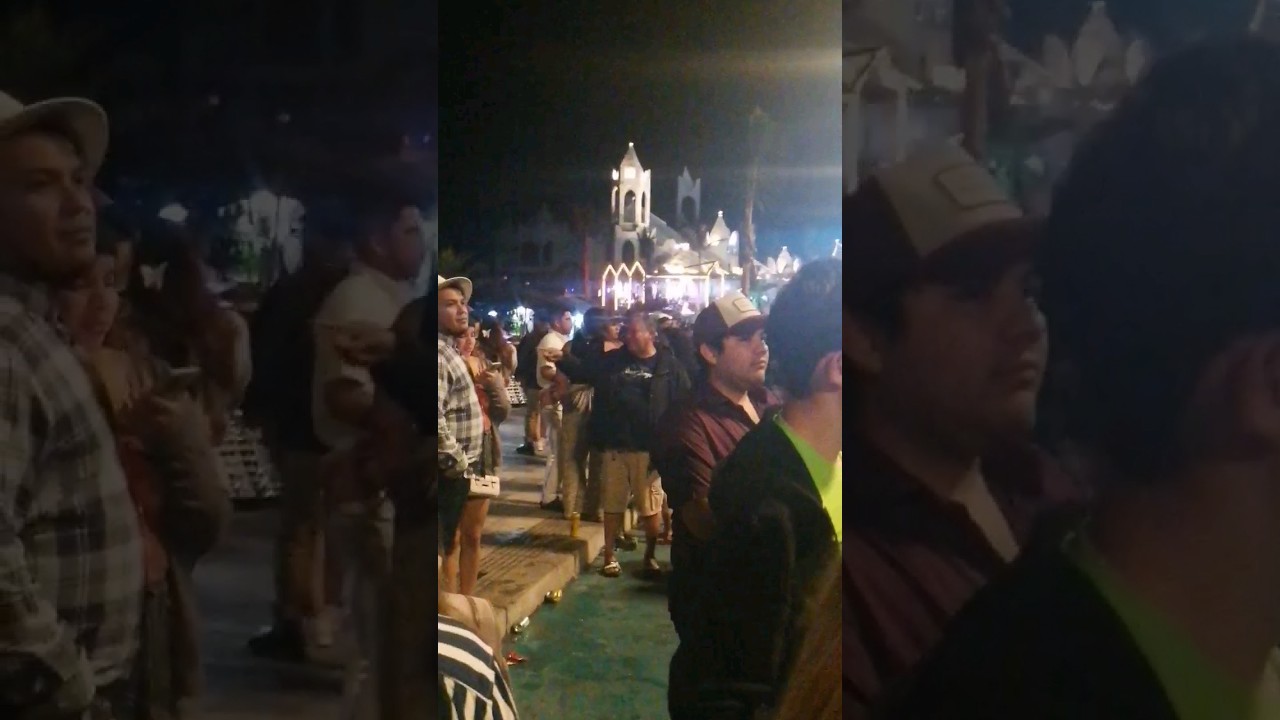Gran baile con BANDA SINALOENSE en #mazatlán - YouTube