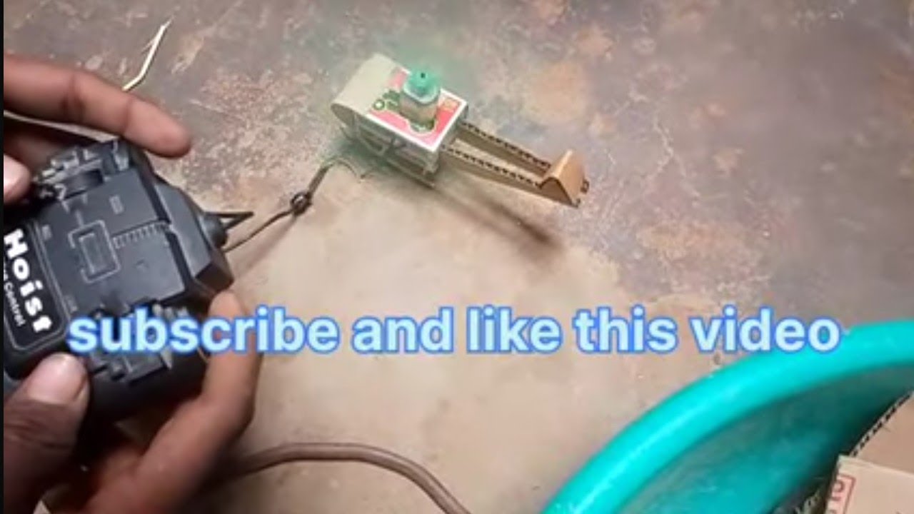 how to make helicopter machis box se helicopter kaishe banane - YouTube