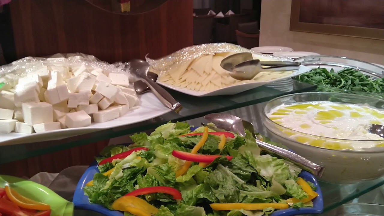 Elaf kinda hotel Makkah breakfast - YouTube