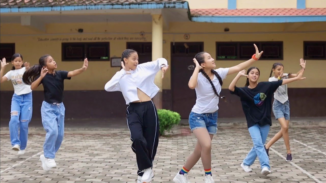 chari basyo||peaceful dance studio||@pasangchowkentertainment4089 - YouTube