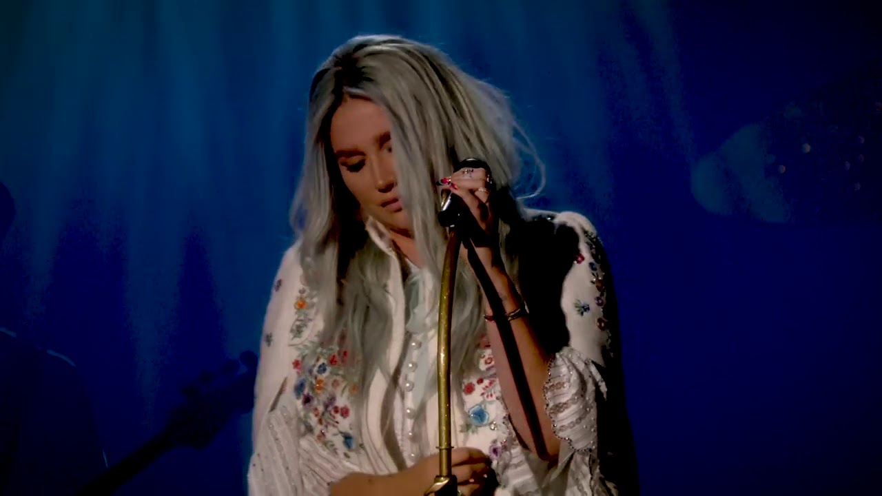 Kesha - Praying Live Performance - YouTube