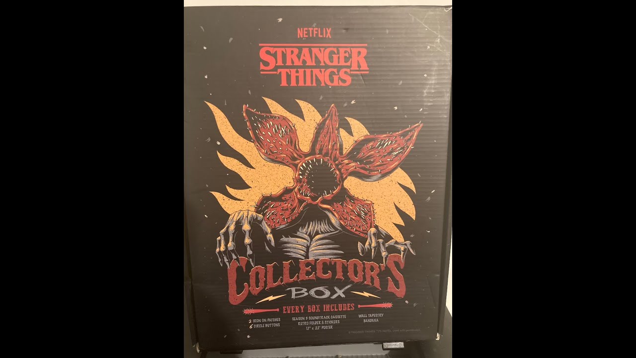 OPENING THE STRANGER THINGS COLLECTIBLE BOX! PLUS SHOWING MY STRANGER ...