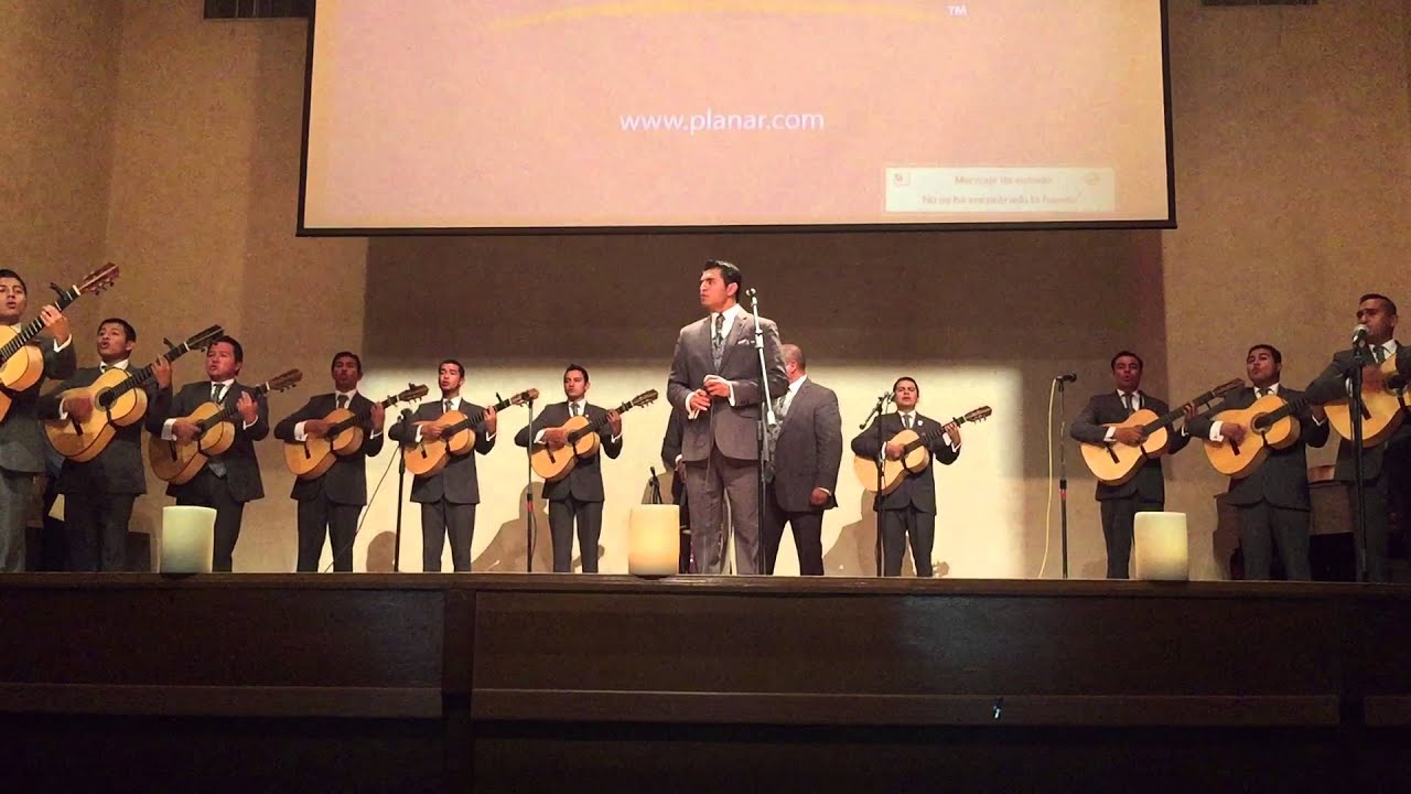 Wendolyne - La Rondalla de Saltillo - YouTube