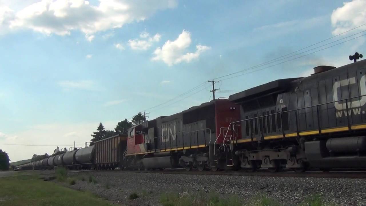 BCOL 4641 Leading CSX K676-02 in Lowellville, OH 6/3/2016 - YouTube