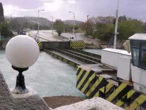 The Submersible Bridge of Corinth Canal - YouTube