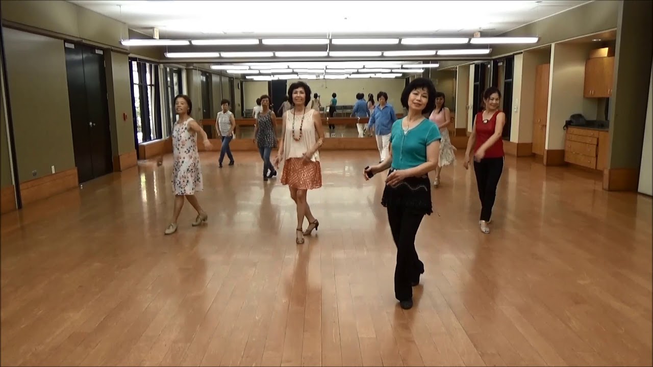 Radio Dancing Line Dance (Choreographed by Maria Tao) - YouTube