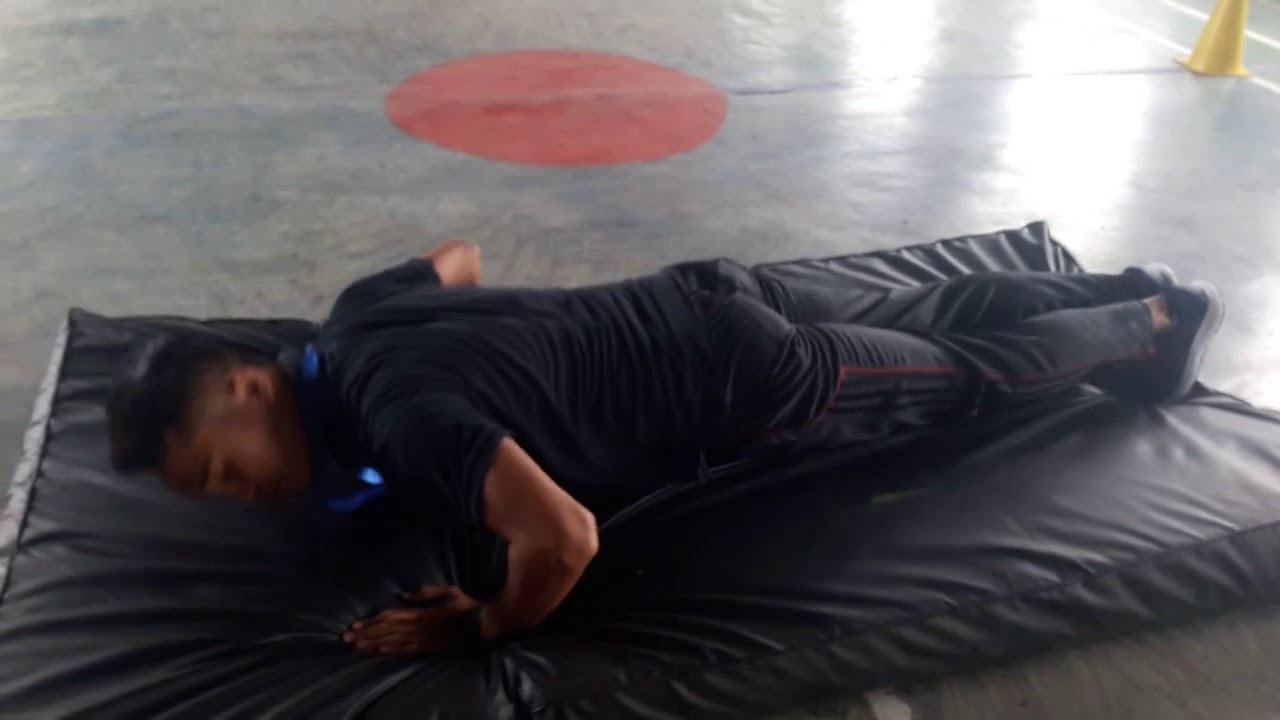 Senam Lantai Sit Up, Push Up, Back Up - YouTube