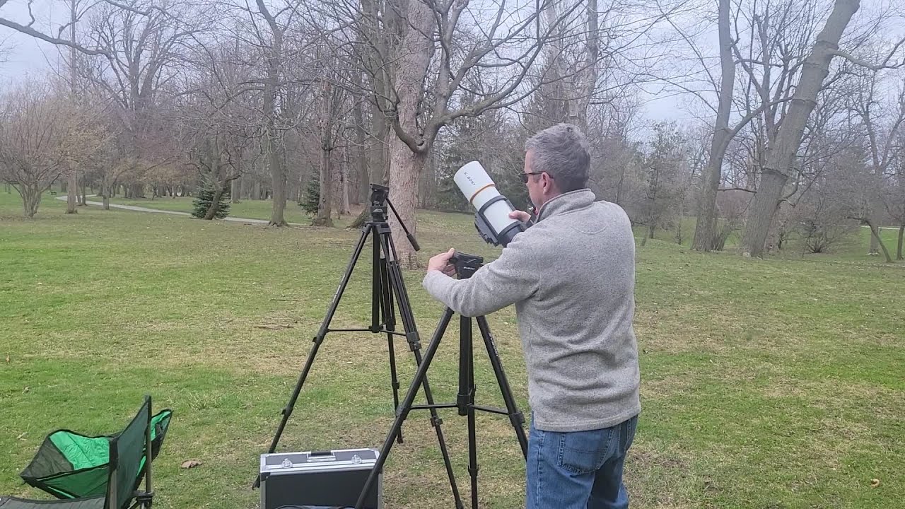 Tim Milligan of Pasadena, Md., setting up his telescope in Delaware ...