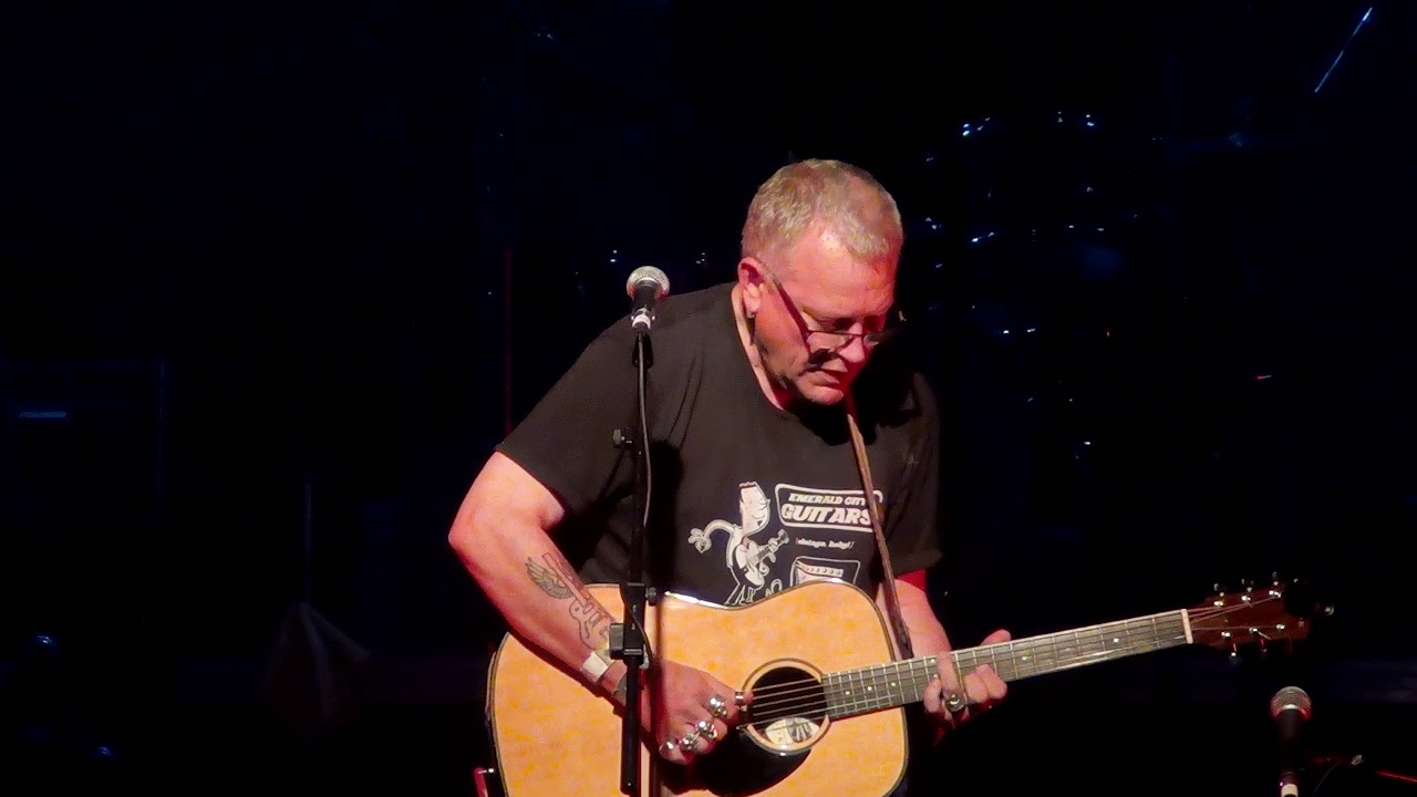 Robb Johnson @Fleetwood Folk & Blues Festival 2018 - YouTube