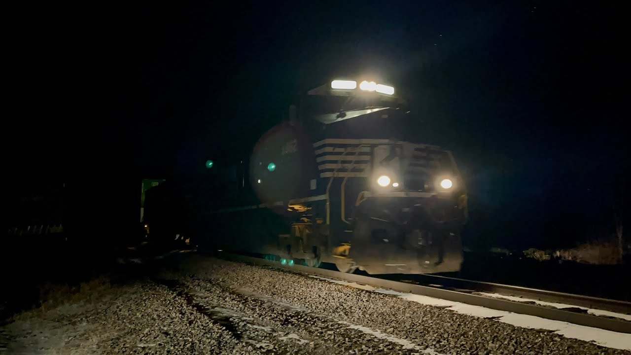 Slow, Heavy K82 Heads Over The Grade - YouTube