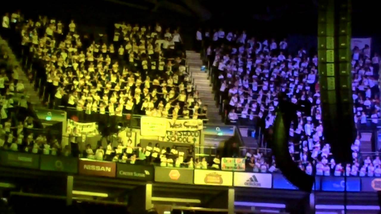 O2 Young Voices 2012 - Queen Medley - West Grove Primary - YouTube