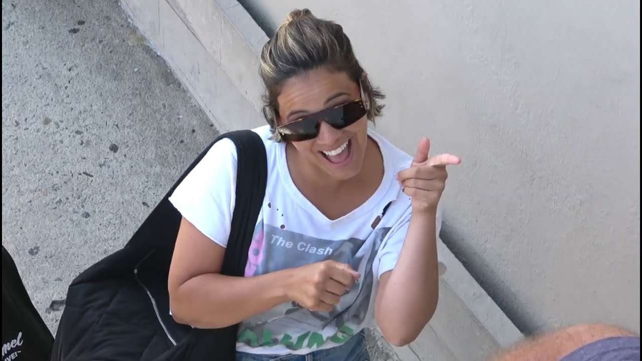 Gina Rodriguez Talks About Working With Shaq And Signs Autographs At ...