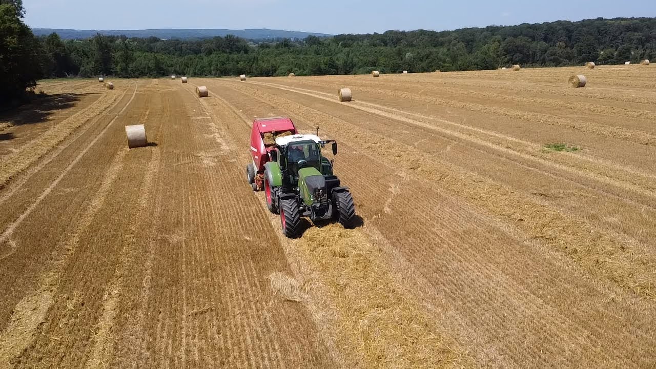 PRESSAGE DE PAILLE À LA SCEA BOUCARD 🟢🔴 - YouTube