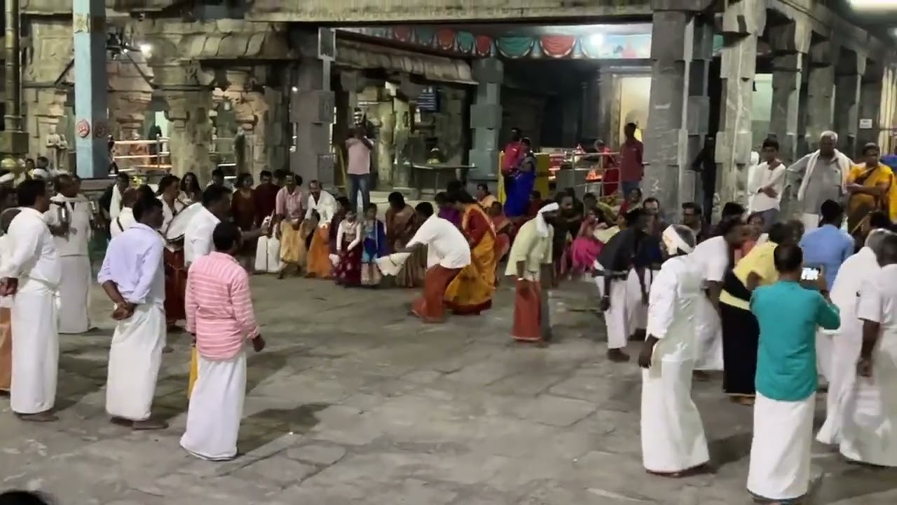 Badaga dance in Avinashi Lingeshwar Temple - YouTube