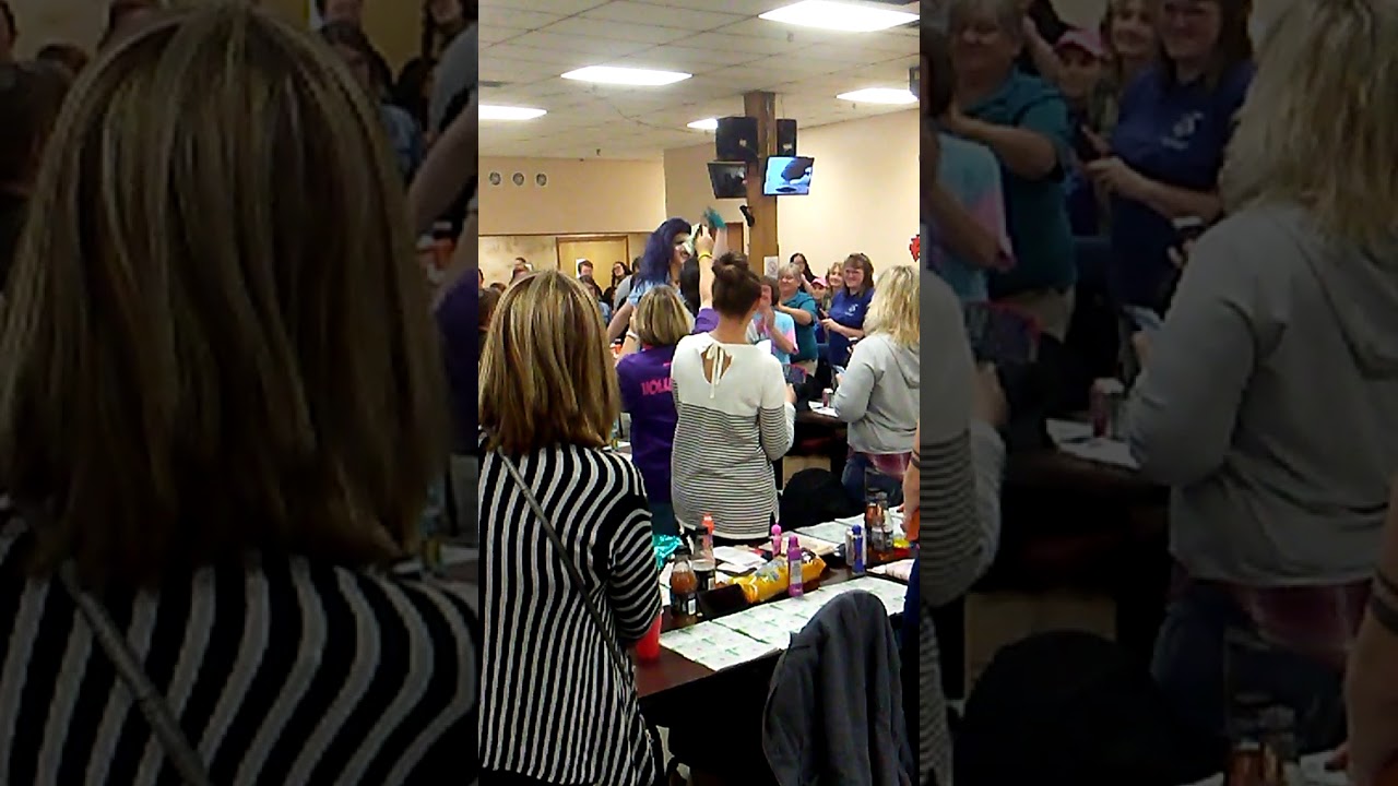 Priscilla Godzilla - Drag Queen Bingo - YouTube