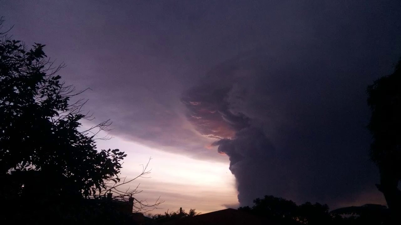 Mount Taal Eruption Volcanic Cloud December 12, 2019 - YouTube