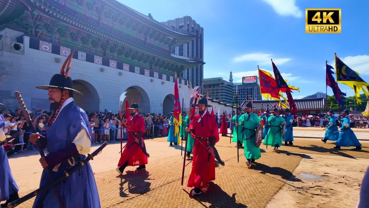 Hundreds Attend Chuseok Royal Guard Changing Ceremony at Gyeongbokgung ...