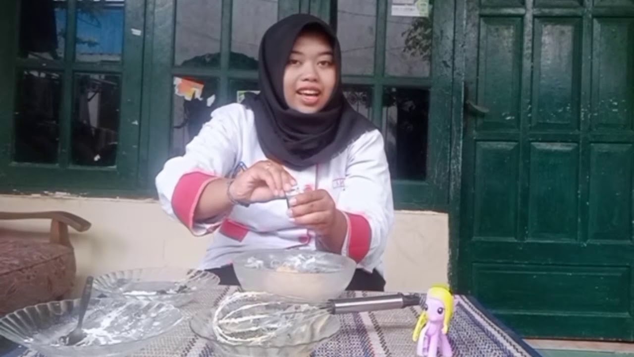 KKN Unesa Relawan Covid 19 Rina Putri - YouTube