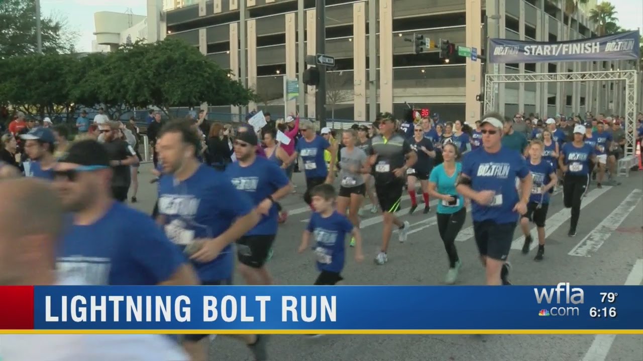 Thousands take part in Lightning Bolt Run - YouTube