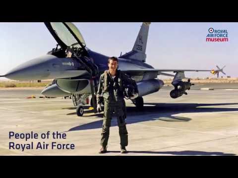 Sqr Ldr Edward Smith at the RAF Museum London - YouTube
