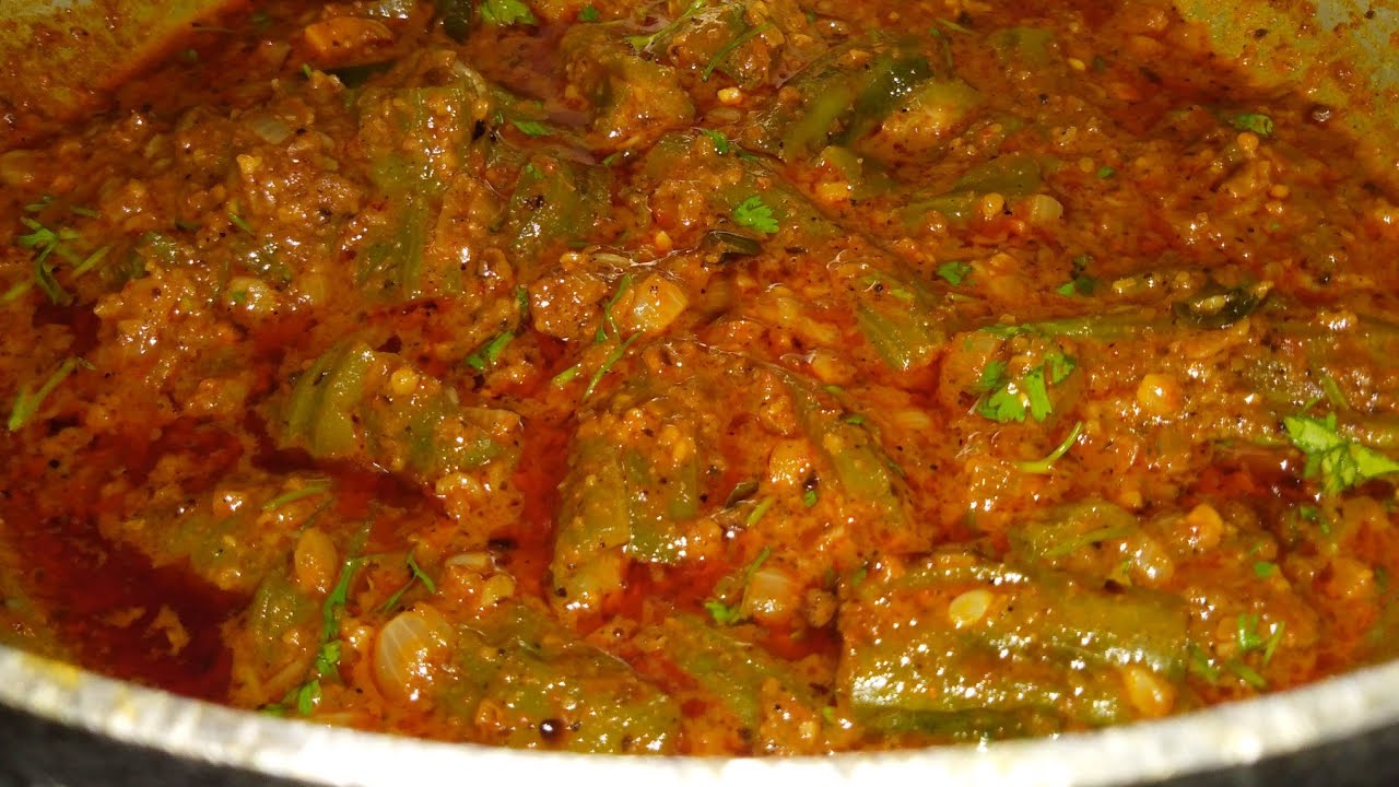 झणझणीत भरला दोडका / Bharli dodki recipe in marathi / Dodakyachi Rassa ...