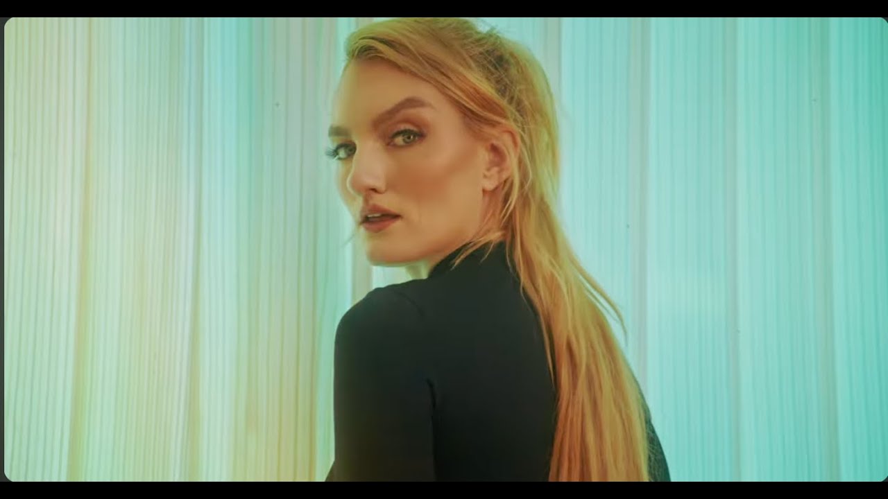 Kendra Erika - "Golden Eye" (Official Visualizer) - YouTube