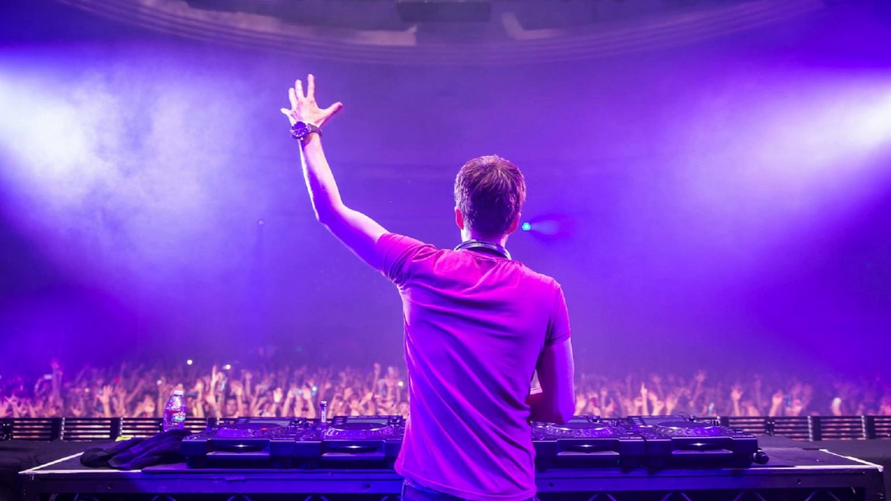 Dannic & We AM - Move - YouTube