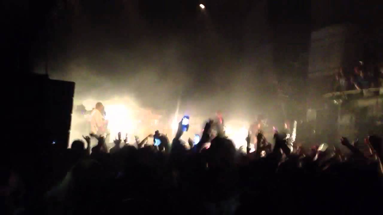 The Stone Roses at Warrington Parr Hall - I wanna be adored - YouTube