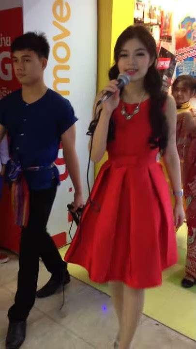 MC ENG TAMMY - The Fifth Food Avenue, MBK - YouTube