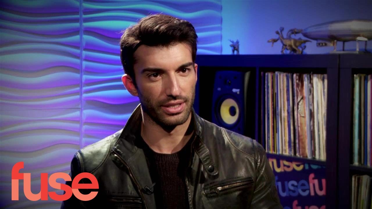 Justin Baldoni Says Rafael Is Definitely Over Jane - YouTube