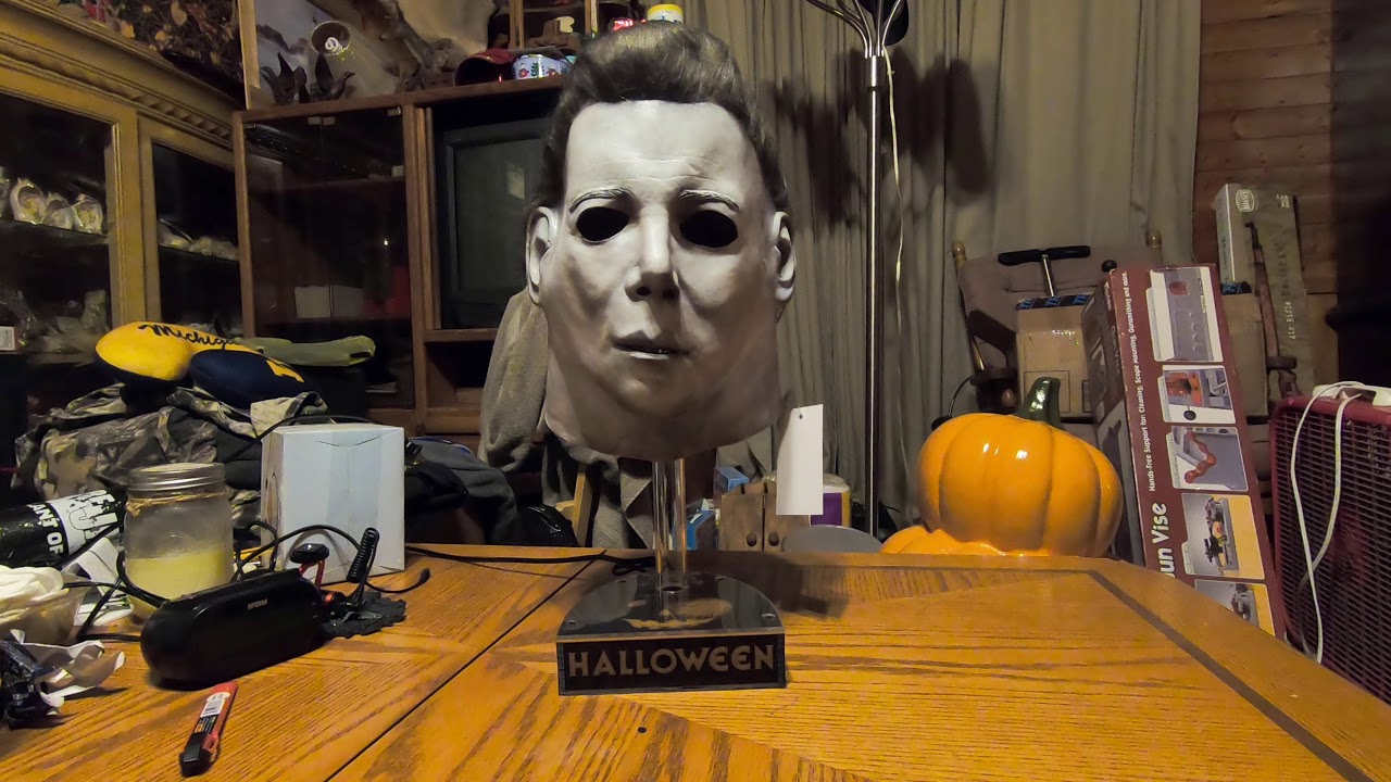 N.A.G PS78 Myers Mask - YouTube