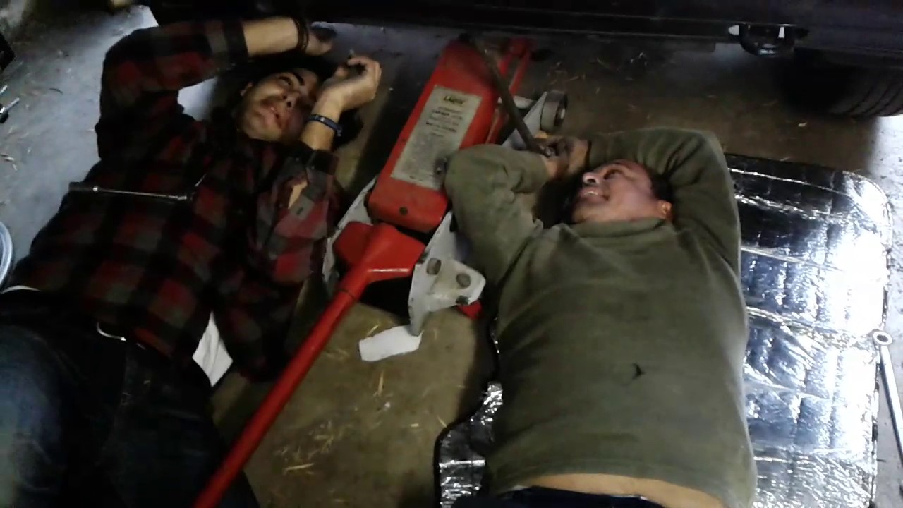 Putting a fuel tank on a geo tracker - YouTube