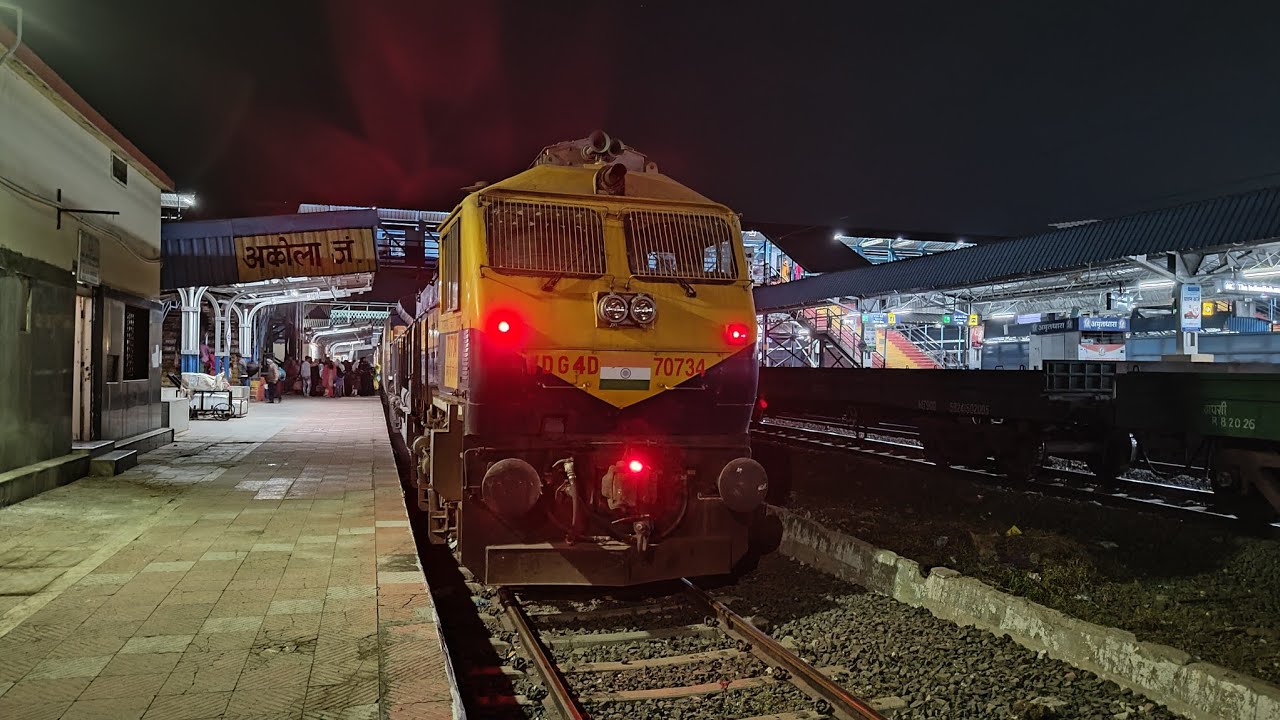 07721 Akot - Akola Train Coming Akola Junction with Push Pull Diesel ...